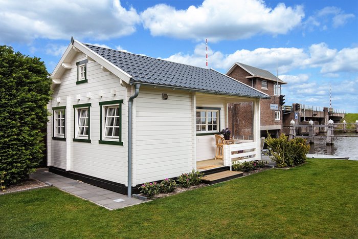 Edelweiss UPVC Log Cabin 5.1x6.0m | 70mm Logs | All year round