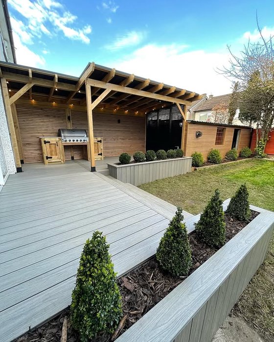 PuraShield Light Grey Hollow Composite Decking Boards | Tuin